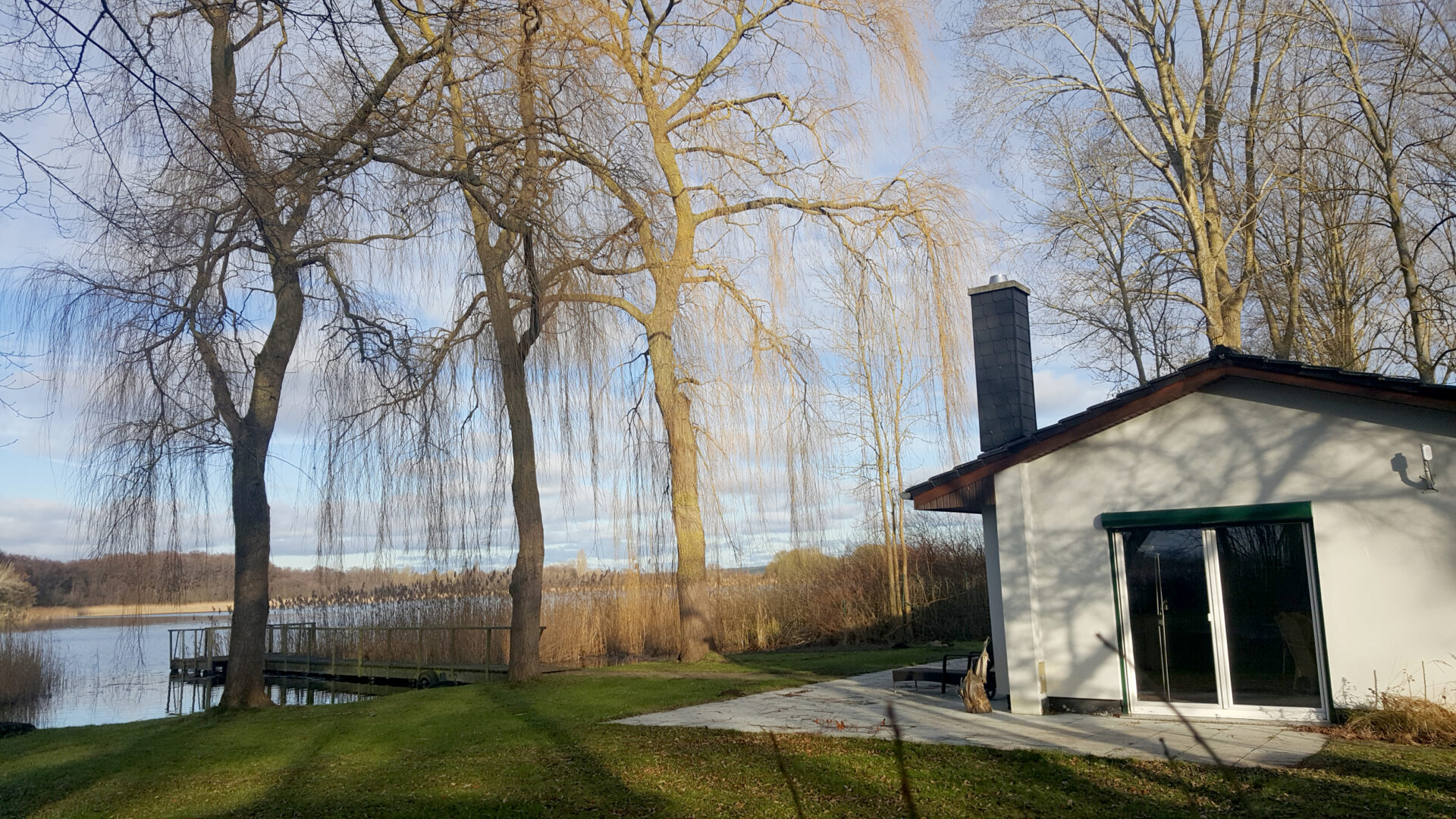 Ferienhaus direkt am See online buchen